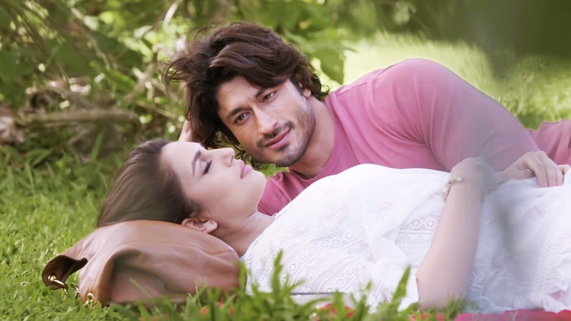 Romantic Girl Wallpapers - Top Free Romantic Girl Backgrounds ...