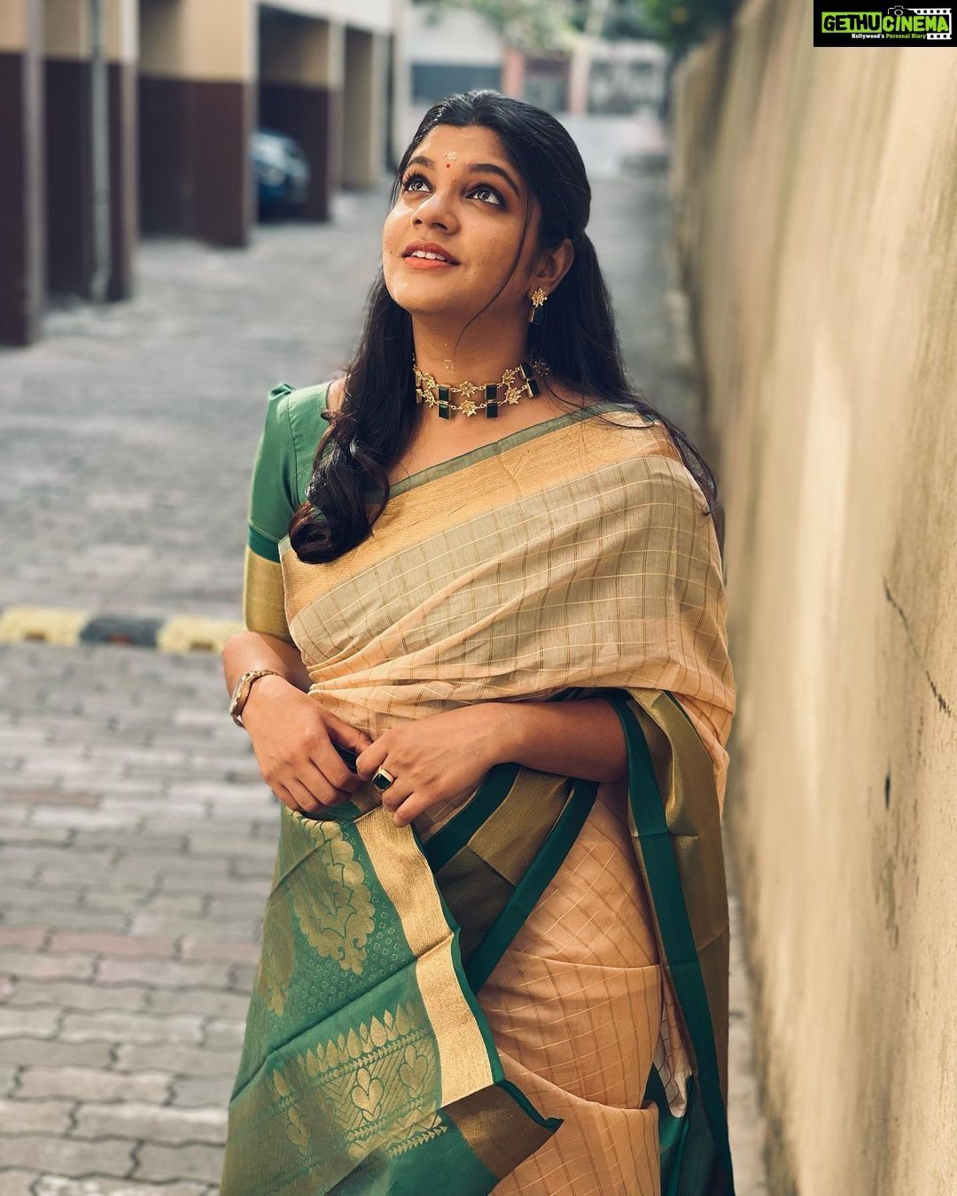 Aparna Balamurali Wallpapers - Top Free Aparna Balamurali Backgrounds ...