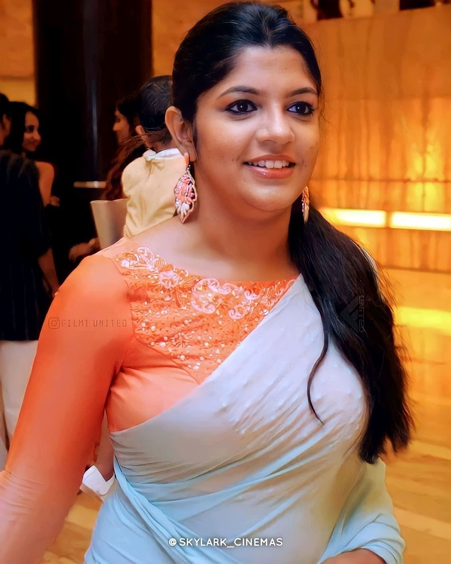 Aparna Balamurali Wallpapers - Top Free Aparna Balamurali Backgrounds ...