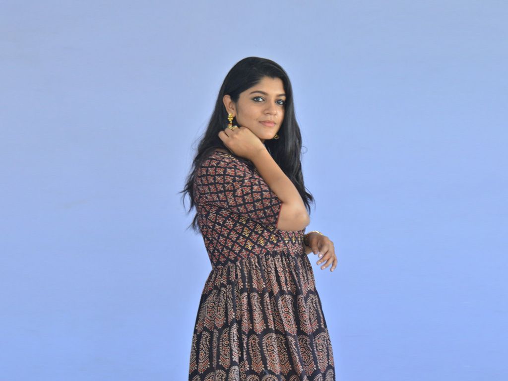 Aparna Balamurali Wallpapers - Top Free Aparna Balamurali Backgrounds ...