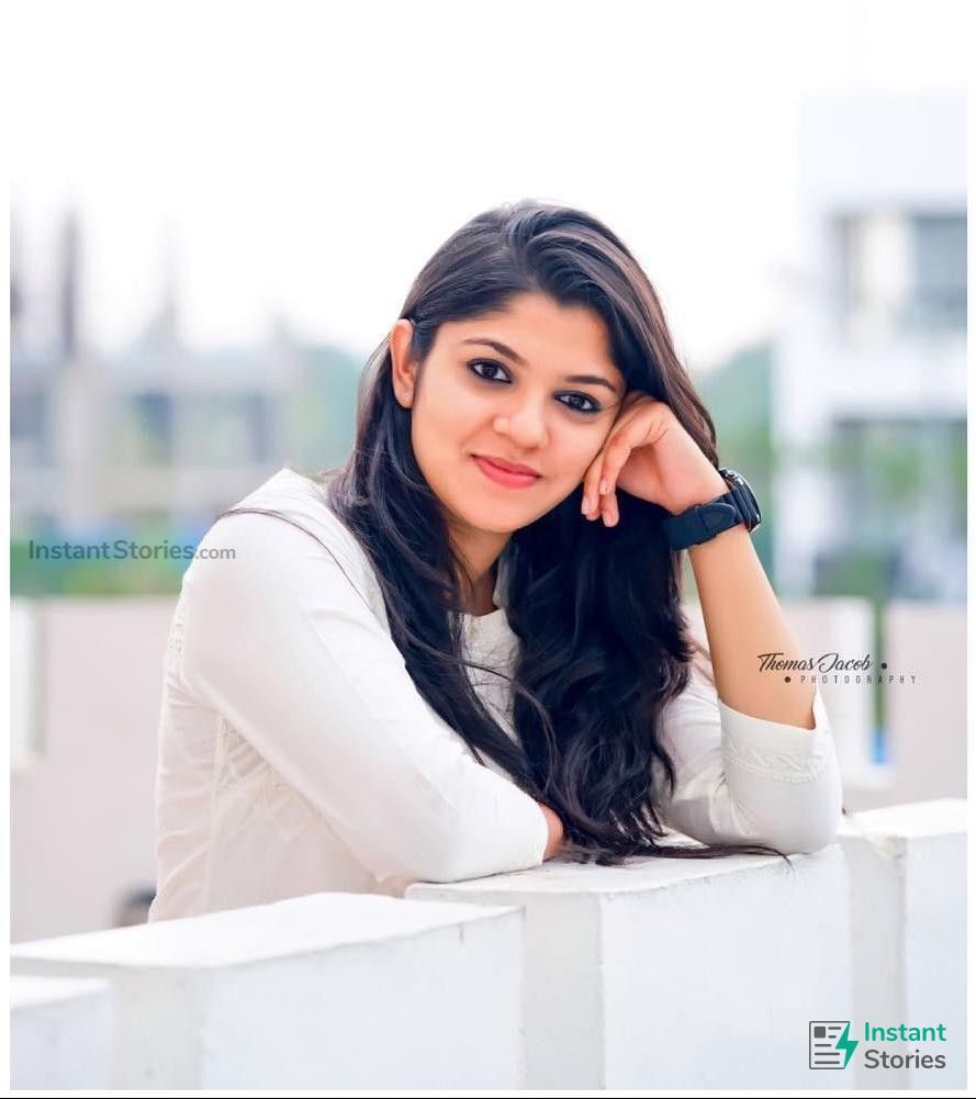 Aparna Balamurali Wallpapers - Top Free Aparna Balamurali Backgrounds - WallpaperAccess