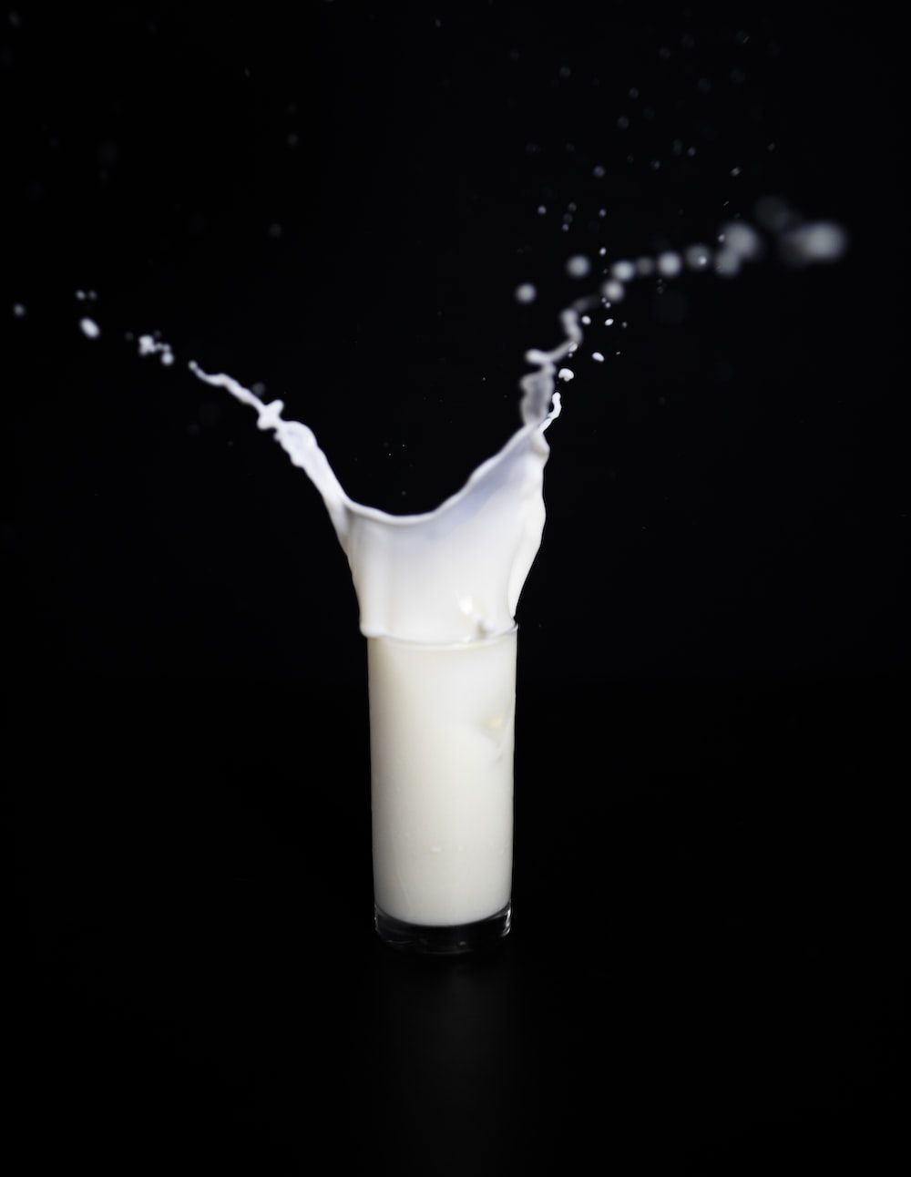 Milk Splash Wallpapers - Top Free Milk Splash Backgrounds - WallpaperAccess