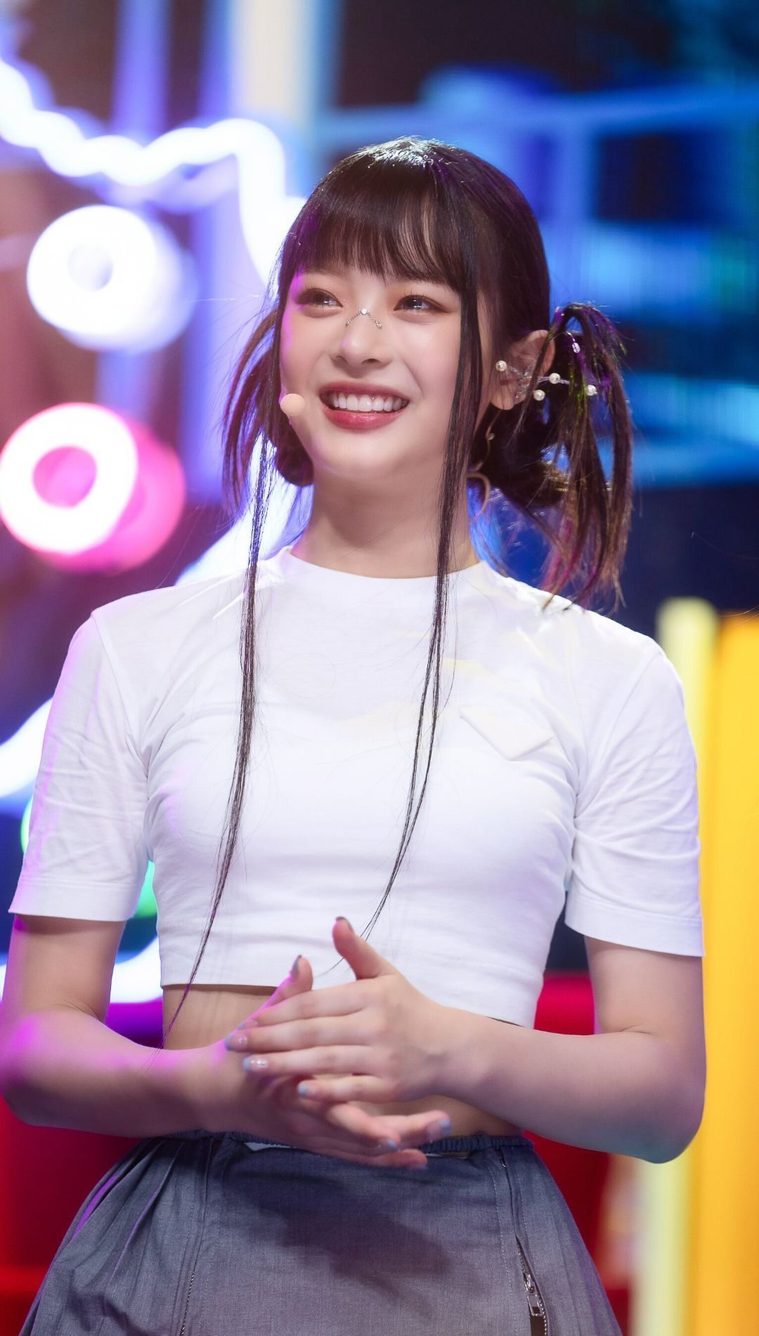 Hanni New Jeans Wallpapers - Top Free Hanni New Jeans Backgrounds ...