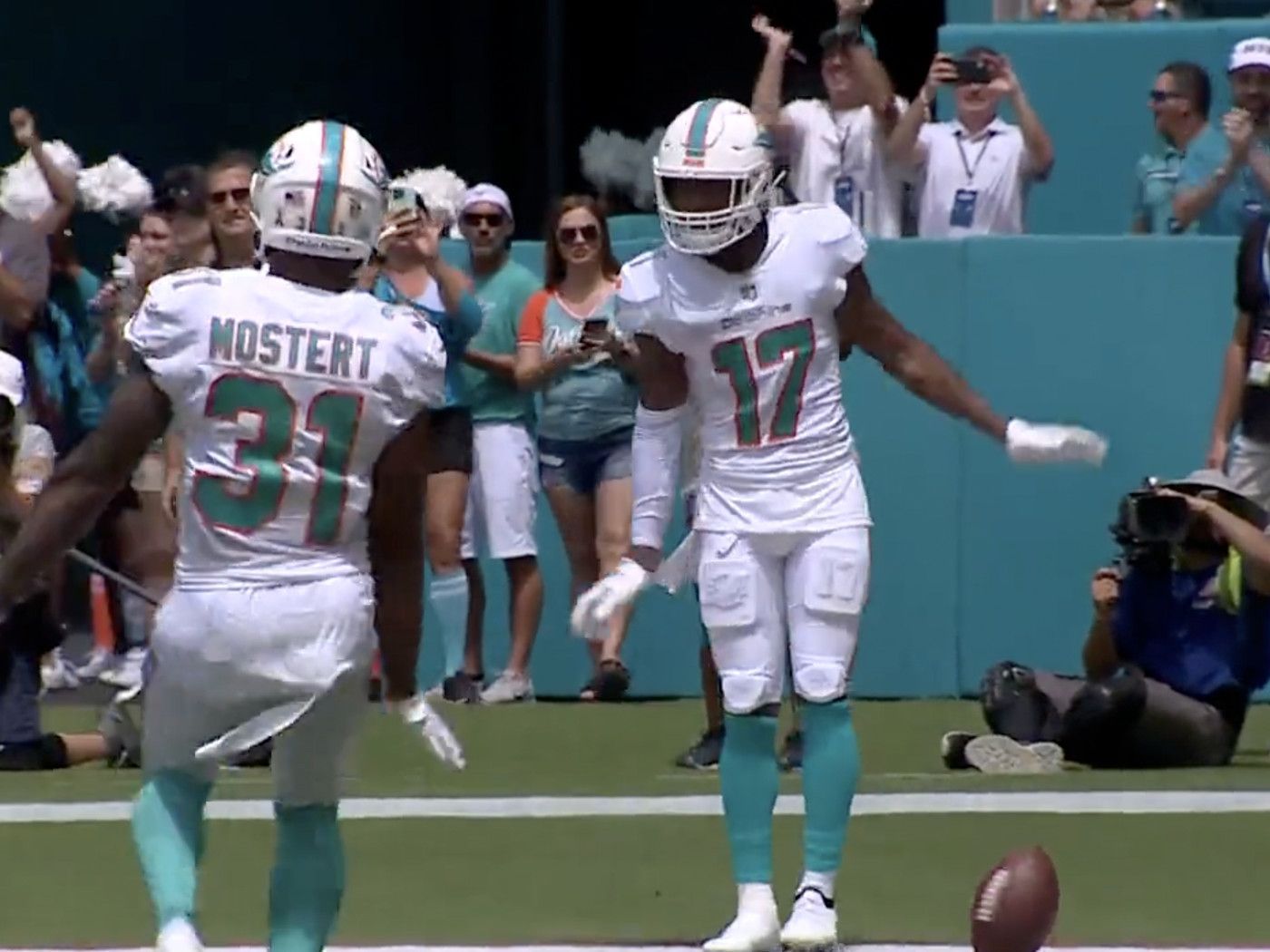 Jaylen Waddle Wallpapers - Top Free Jaylen Waddle Backgrounds ...