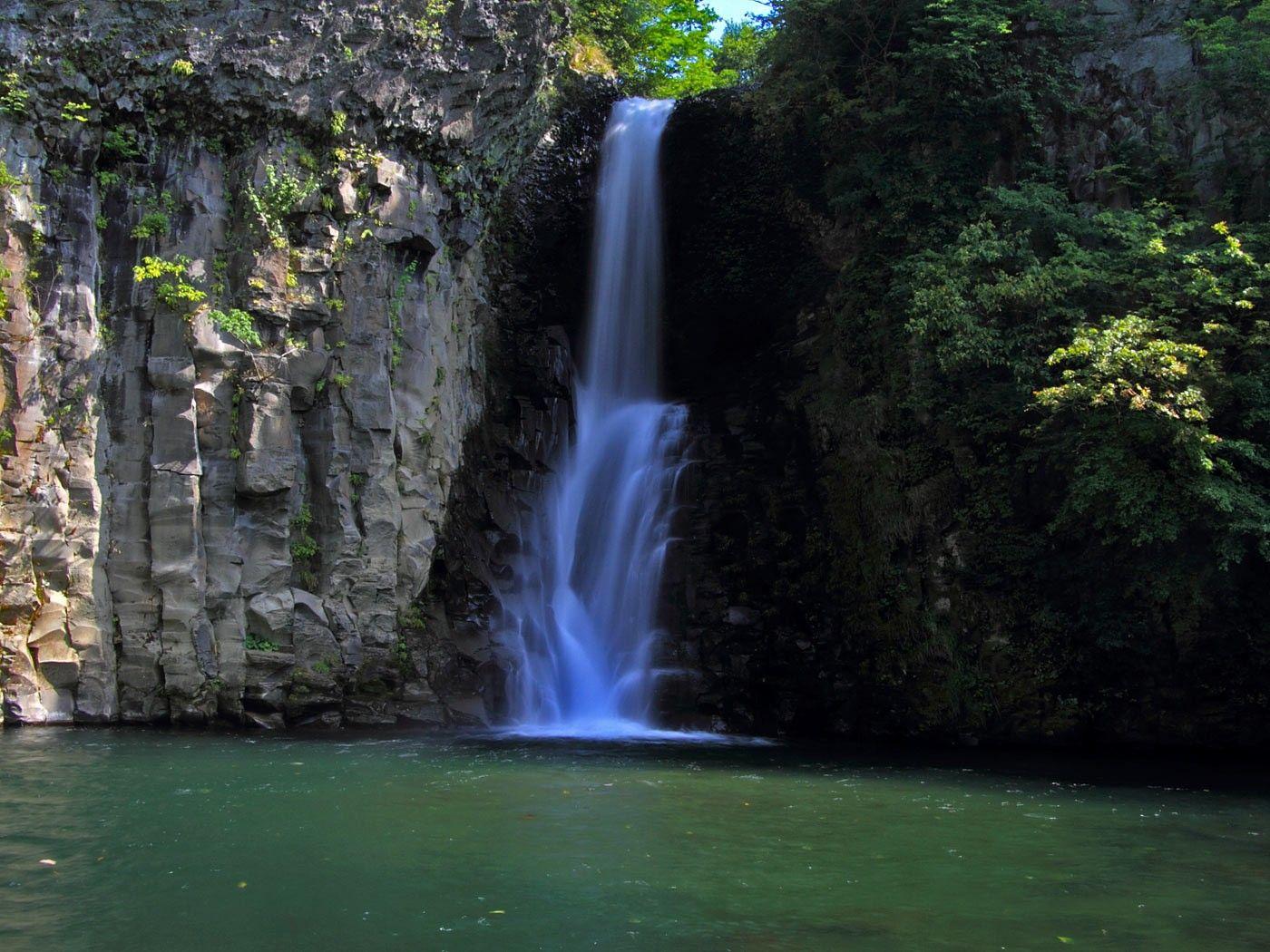 Japanese Waterfall Wallpapers - Top Free Japanese Waterfall Backgrounds ...