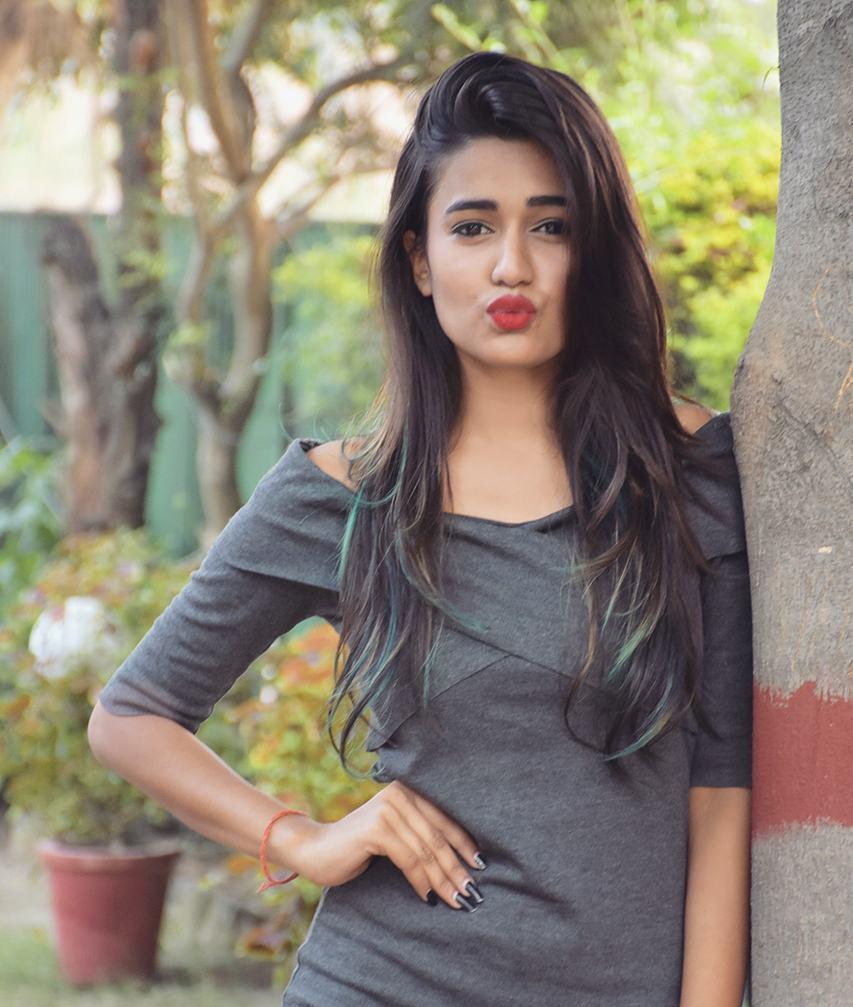 TikTok Girls Wallpapers - Top Free TikTok Girls Backgrounds ...