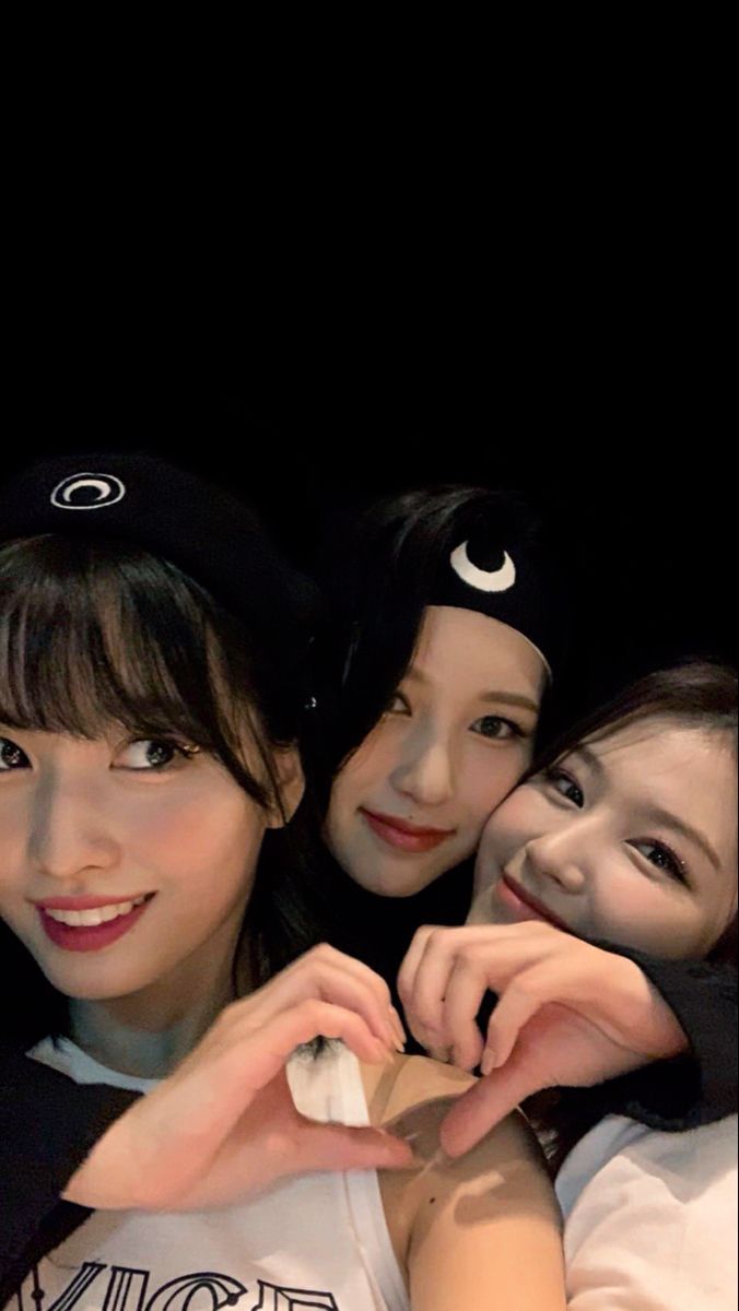 Misamo Wallpapers - Top Free Misamo Backgrounds - WallpaperAccess