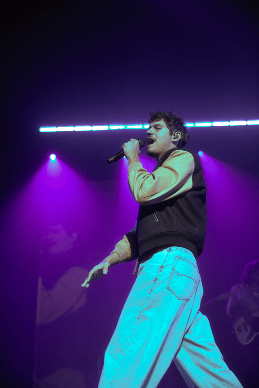 Omar Apollo Wallpapers - Top Free Omar Apollo Backgrounds - WallpaperAccess