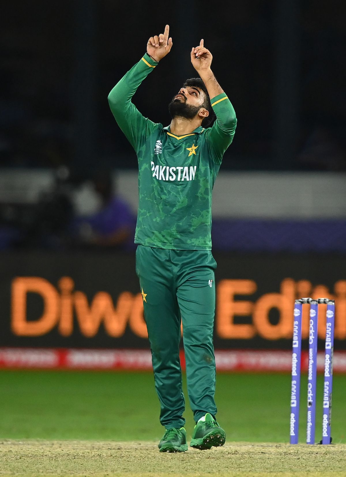 Shadab Khan Wallpapers - Top Free Shadab Khan Backgrounds - WallpaperAccess