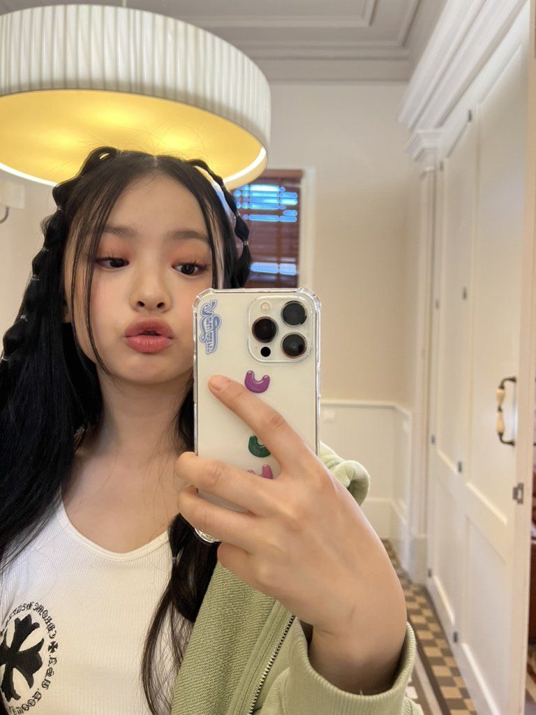 Hanni Pham Wallpapers - Top Free Hanni Pham Backgrounds - WallpaperAccess