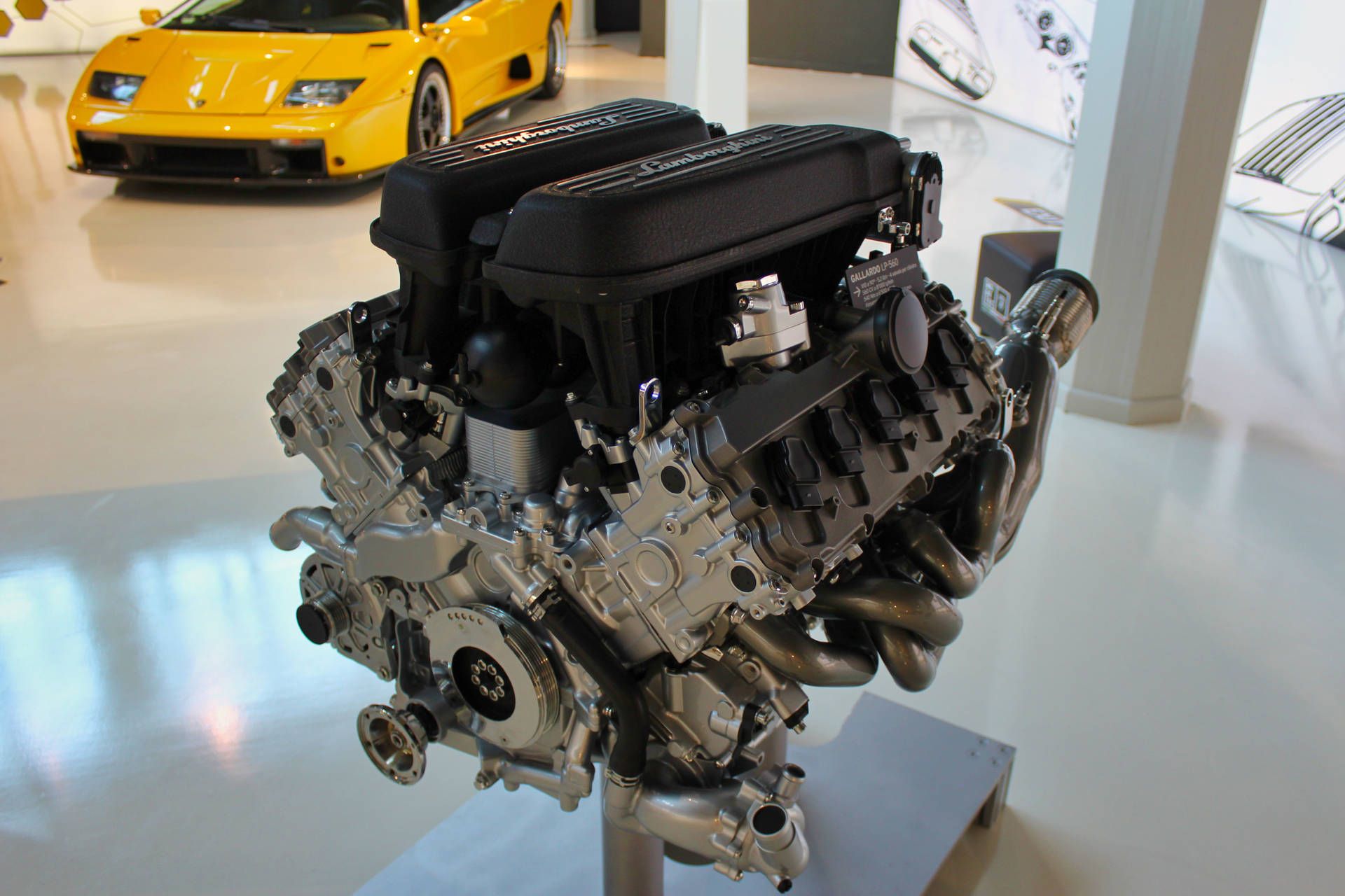 Lamborghini Engine Wallpapers - Top Free Lamborghini Engine Backgrounds ...