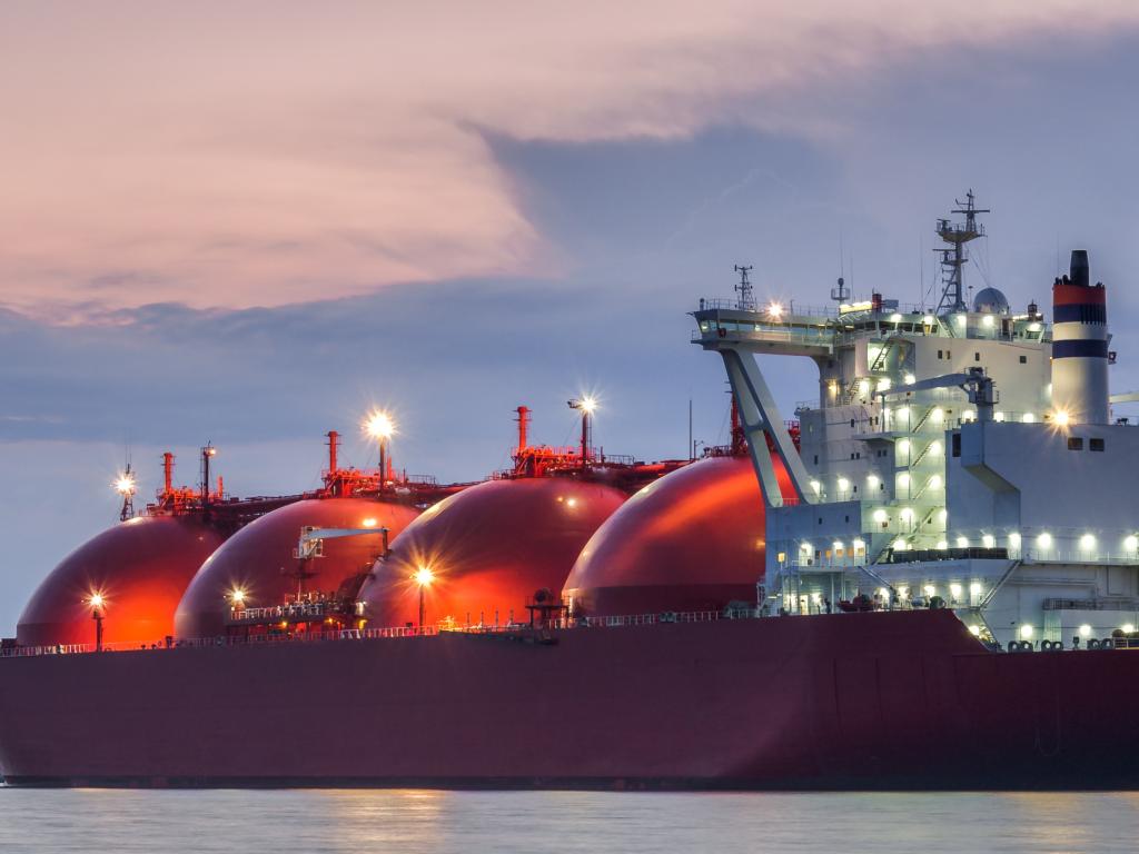 LNG Wallpapers - Top Free LNG Backgrounds - WallpaperAccess