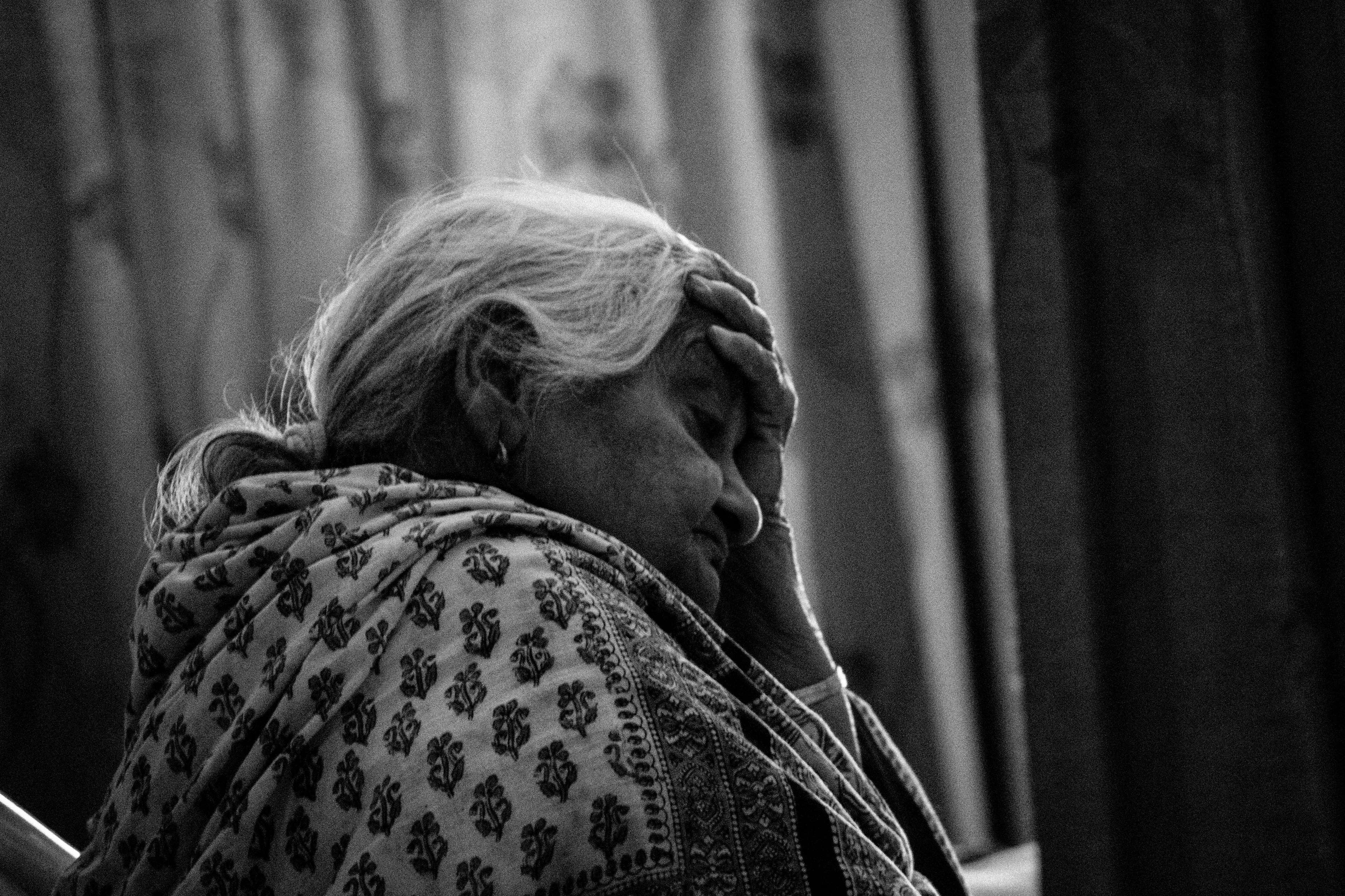 Old Women Wallpapers - Top Free Old Women Backgrounds - WallpaperAccess