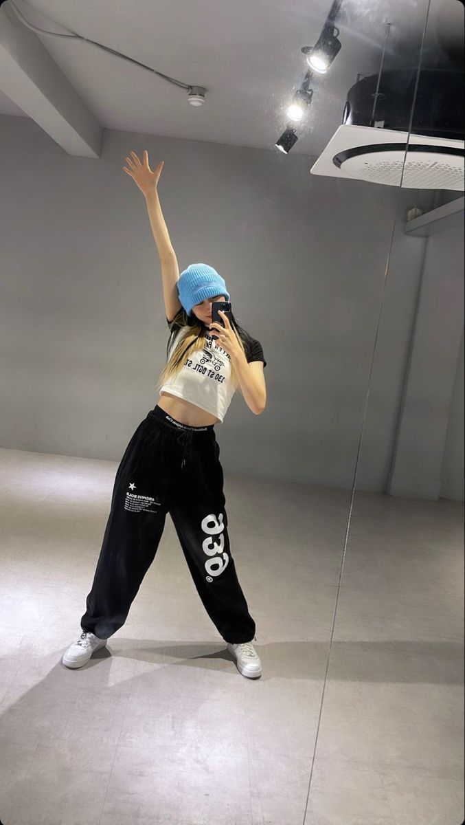 Bada Lee Wallpapers - Top Free Bada Lee Backgrounds - WallpaperAccess