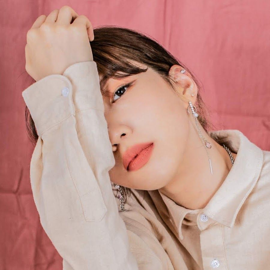 Bada Lee Wallpapers - Top Free Bada Lee Backgrounds - WallpaperAccess