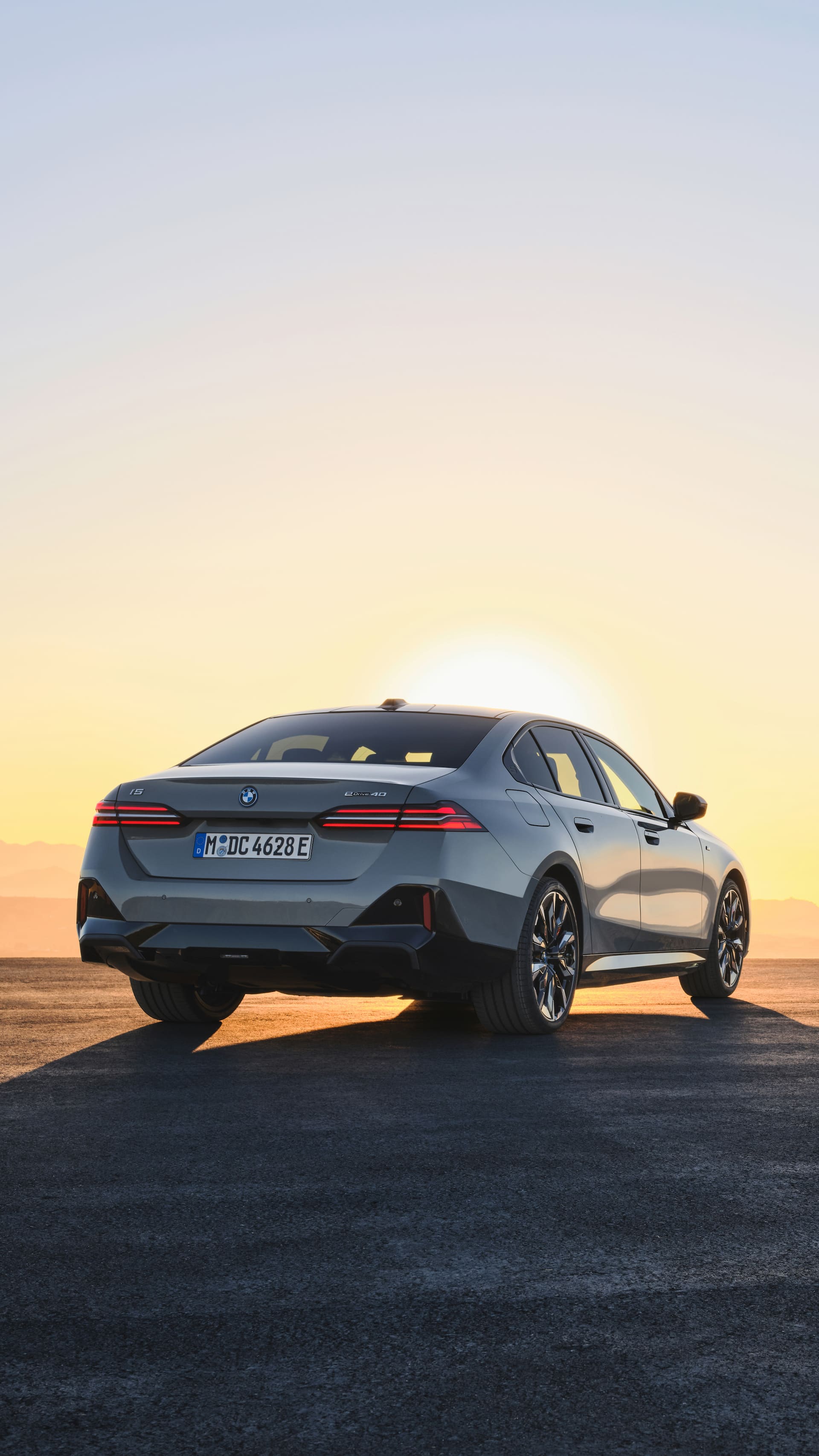 Minimalist BMW Wallpapers - Top Free Minimalist BMW Backgrounds ...