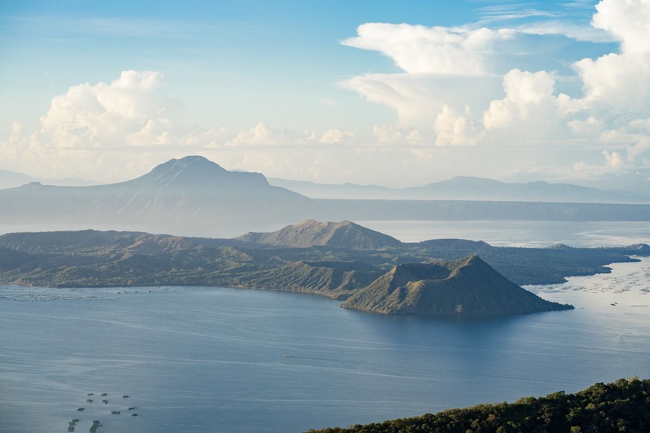 Taal Volcano Wallpapers - Top Free Taal Volcano Backgrounds ...