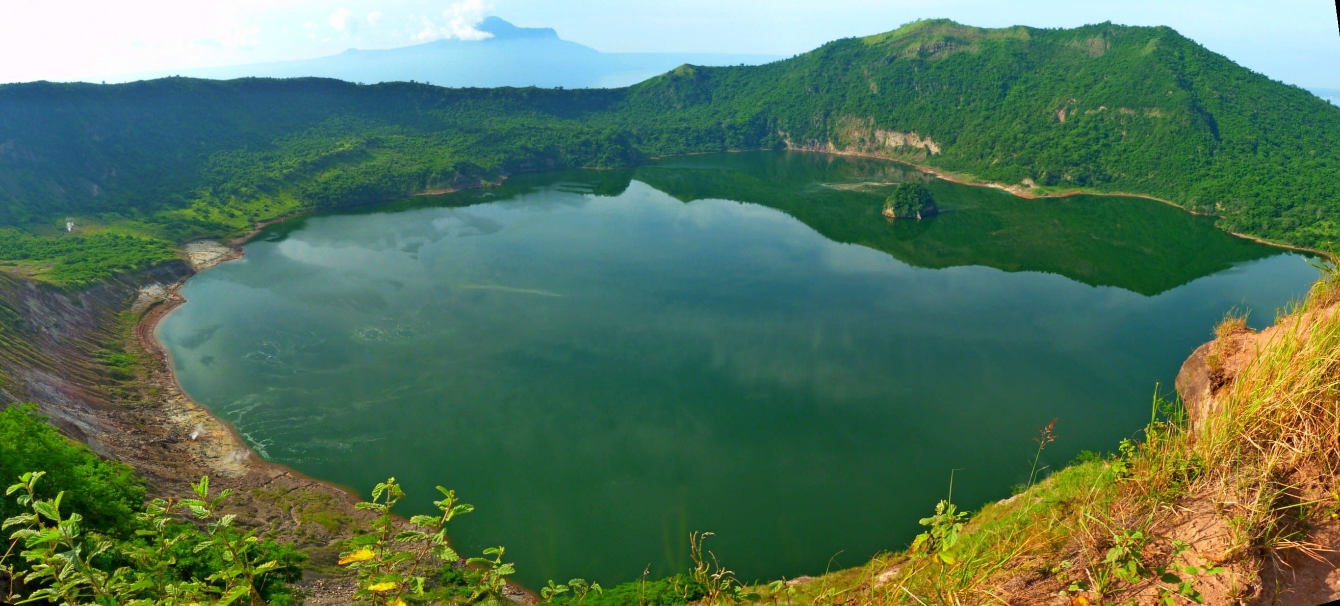Taal Volcano Wallpapers - Top Free Taal Volcano Backgrounds ...
