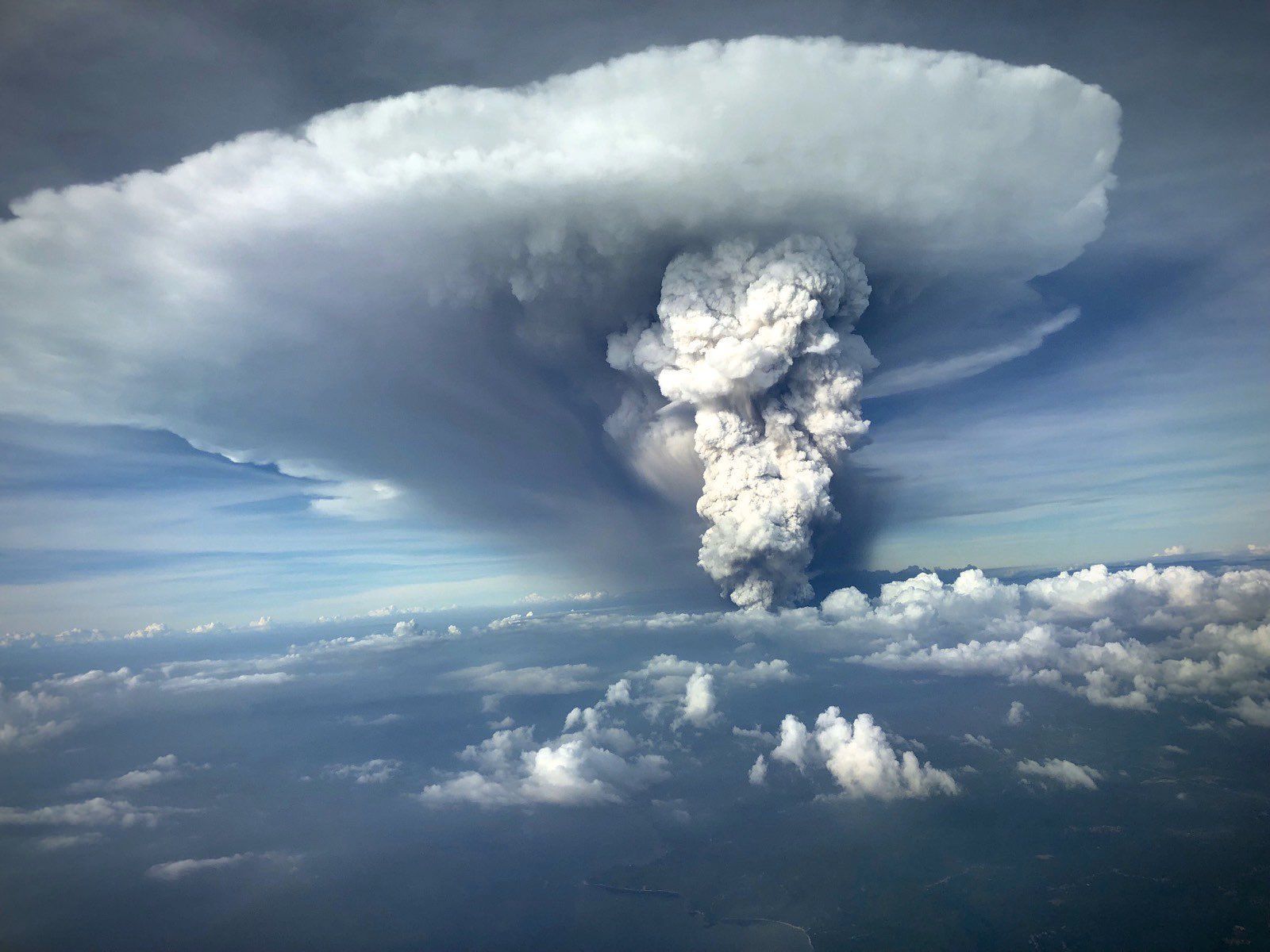Taal Volcano Wallpapers - Top Free Taal Volcano Backgrounds ...