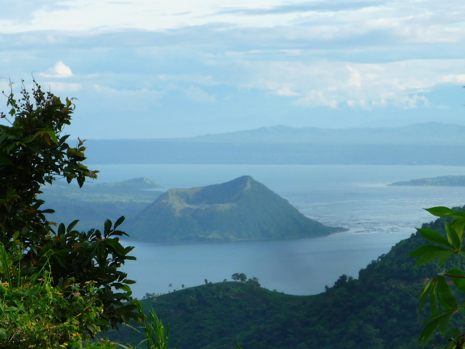 Taal Volcano Wallpapers - Top Free Taal Volcano Backgrounds ...