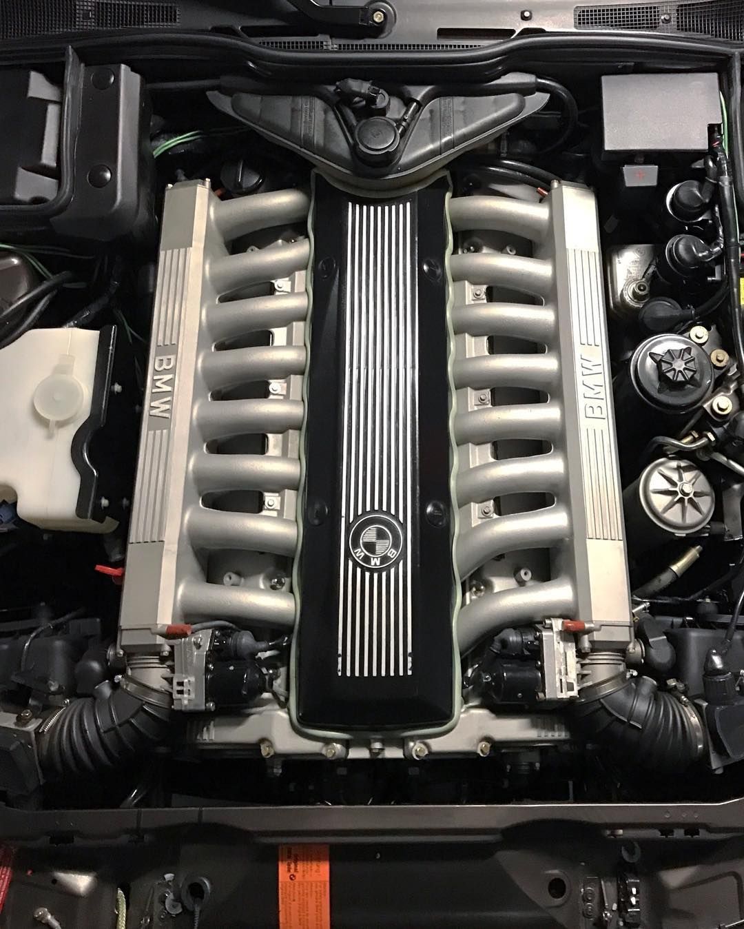 V12 Engine Wallpapers - Top Free V12 Engine Backgrounds - WallpaperAccess