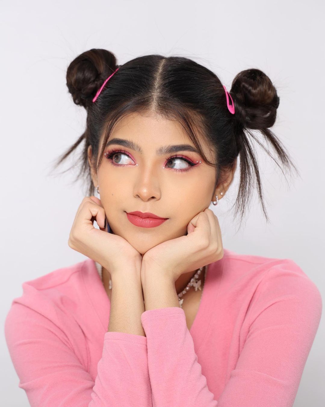 Jharna Bhagwani Wallpapers - Top Free Jharna Bhagwani Backgrounds ...