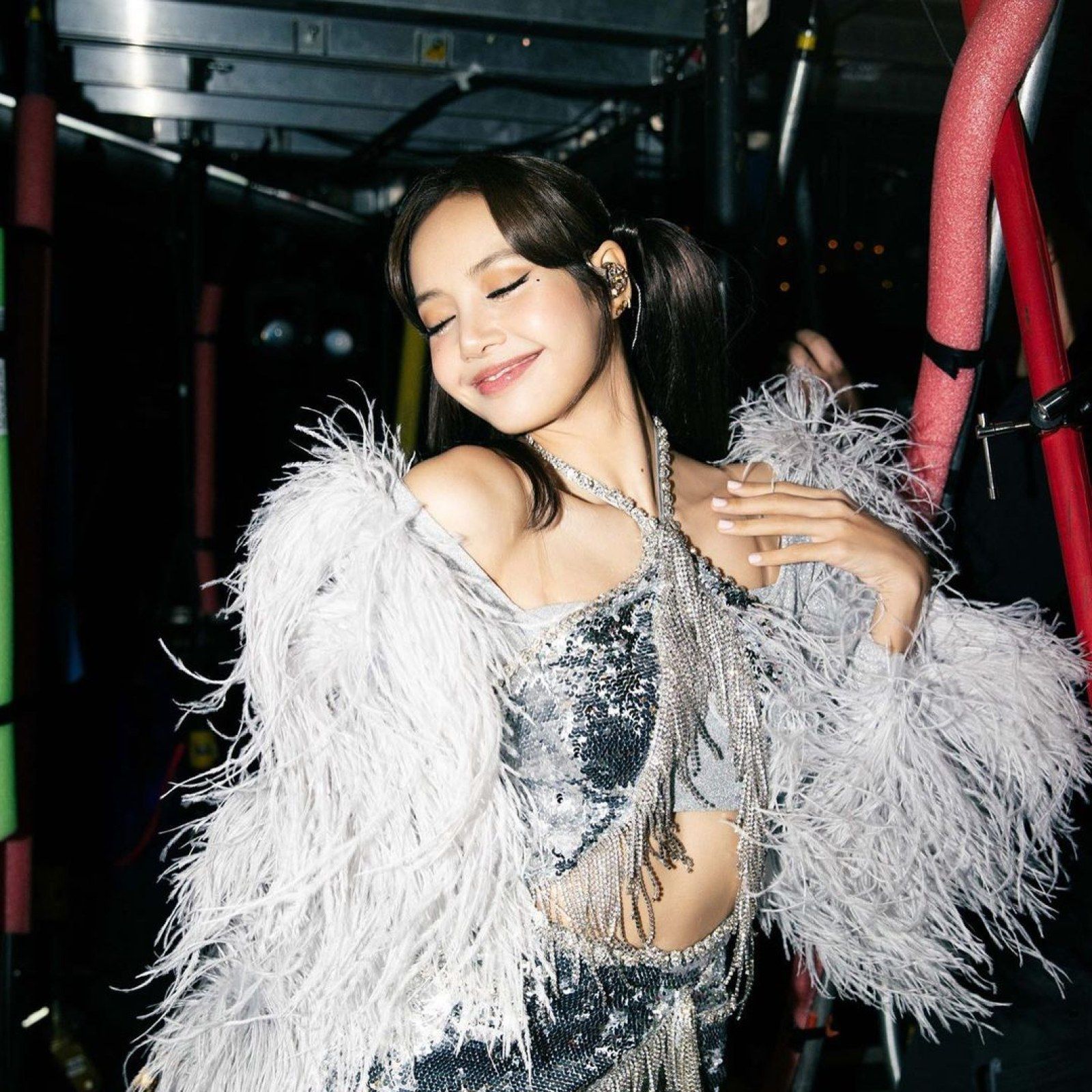 Lisa Money Wallpapers - Top Free Lisa Money Backgrounds - WallpaperAccess