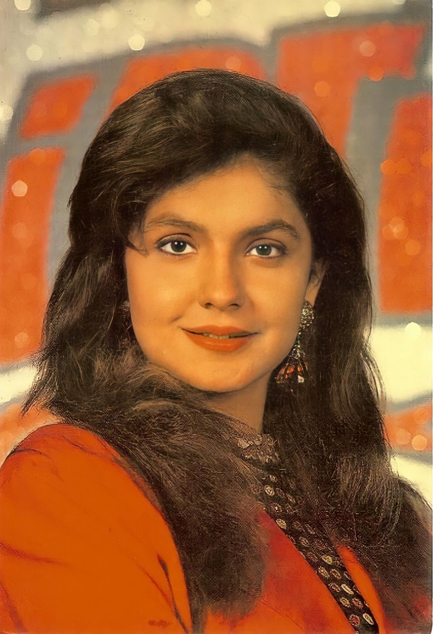Pooja Bhatt Wallpapers - Top Free Pooja Bhatt Backgrounds - WallpaperAccess