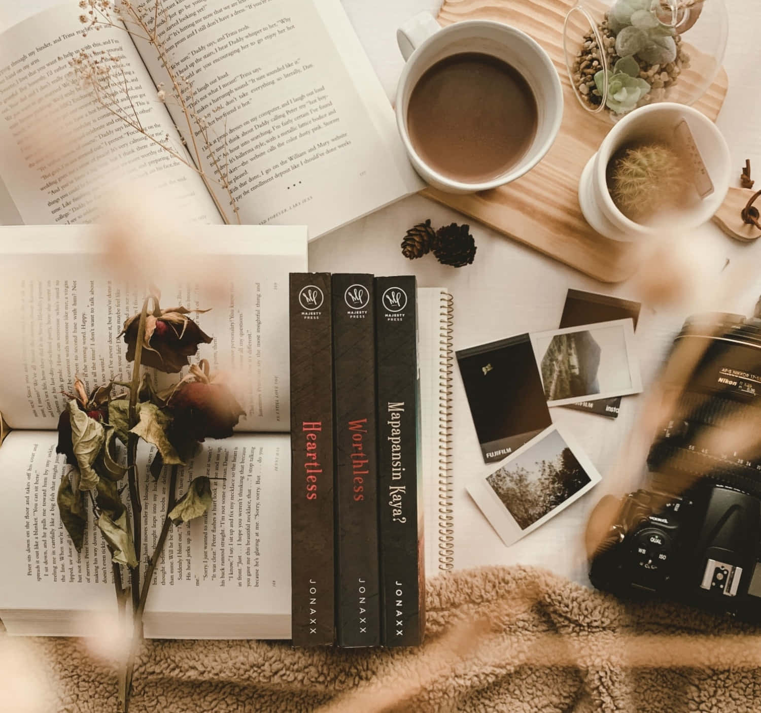 Reading Aesthetic Wallpapers - Top Free Reading Aesthetic Backgrounds ...