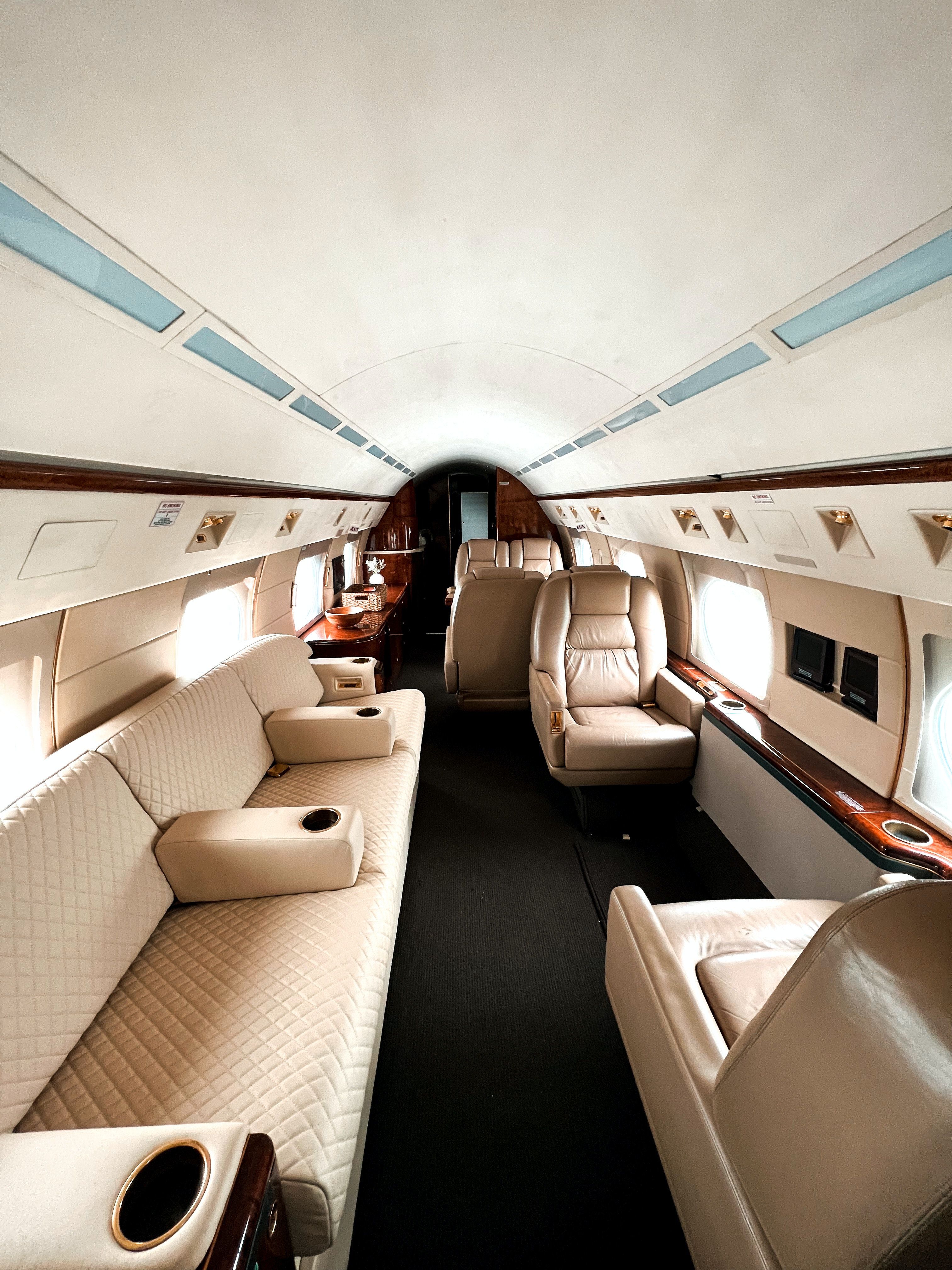 Private Jet Interior Wallpapers - Top Free Private Jet Interior ...