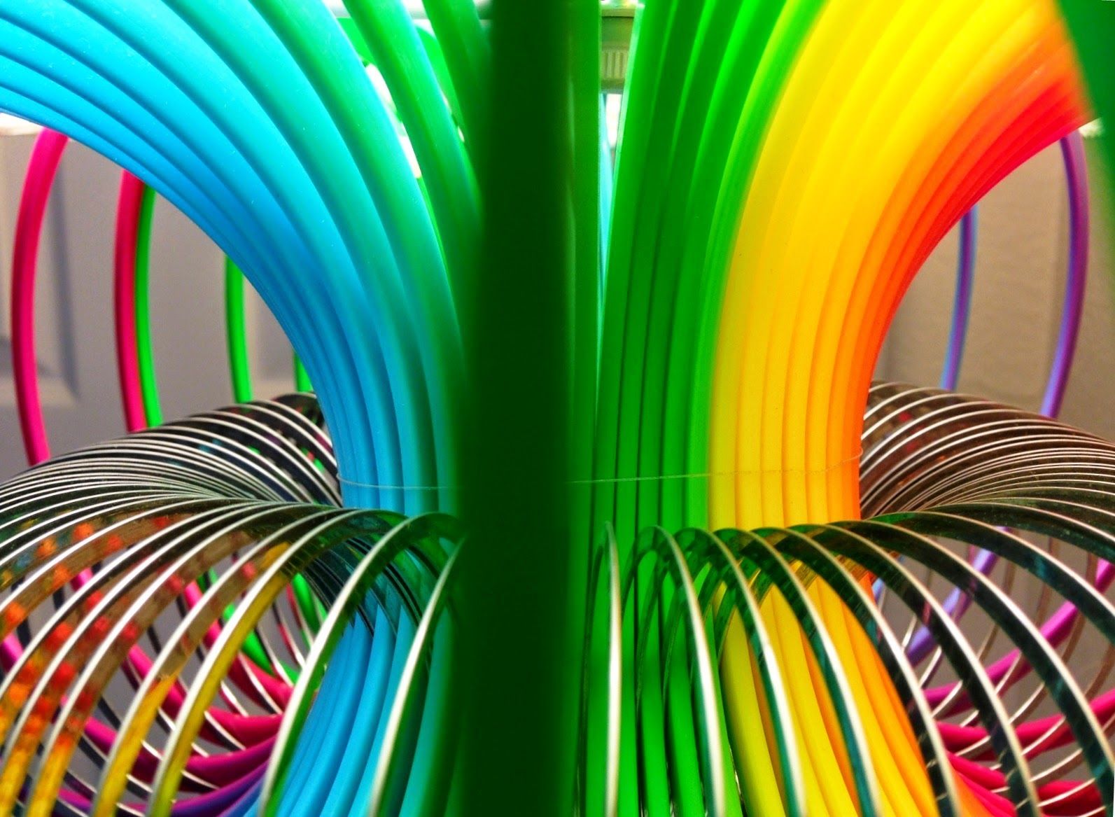 Slinky Wallpapers - Top Free Slinky Backgrounds - WallpaperAccess