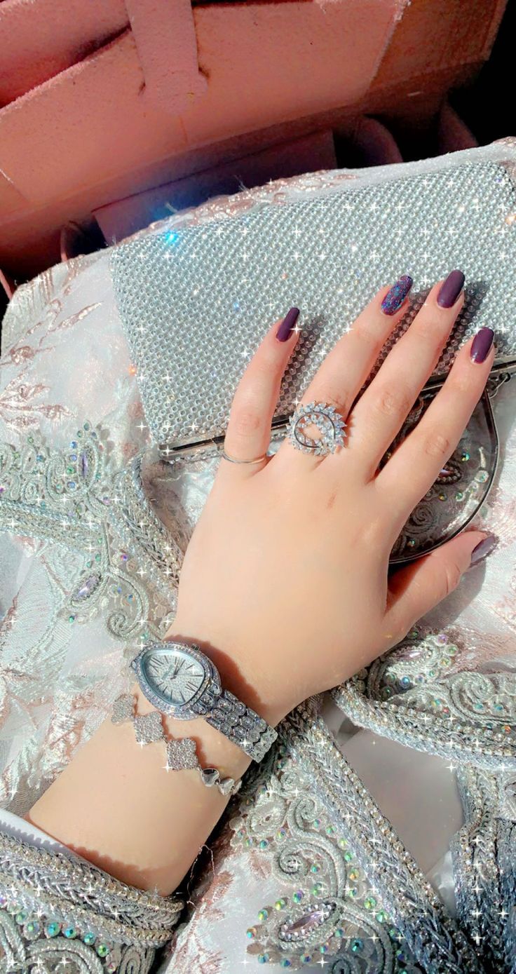 Girl Hand Wallpapers - Top Free Girl Hand Backgrounds - WallpaperAccess