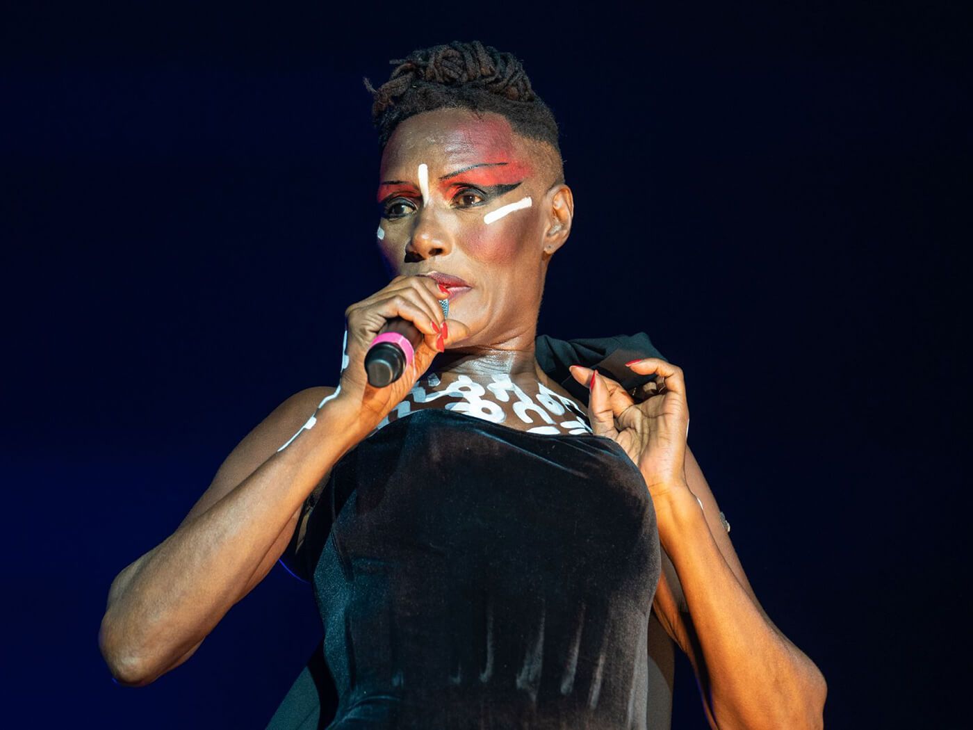 Grace Jones Wallpapers - Top Free Grace Jones Backgrounds - WallpaperAccess