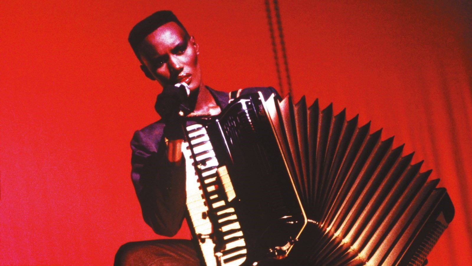 Grace Jones Wallpapers - Top Free Grace Jones Backgrounds - WallpaperAccess