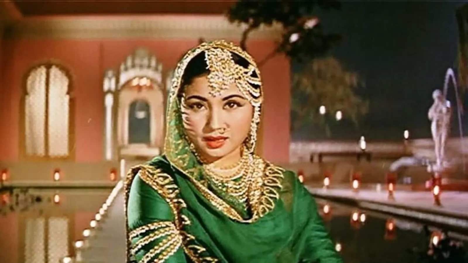 Meena Kumari Wallpapers - Top Free Meena Kumari Backgrounds ...
