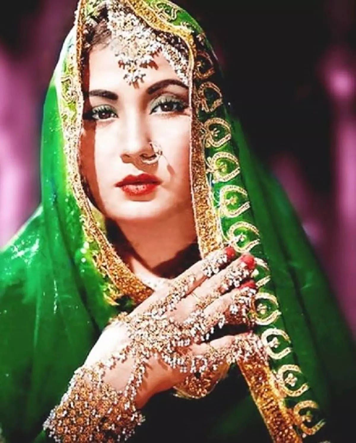 Meena Kumari Wallpapers - Top Free Meena Kumari Backgrounds ...
