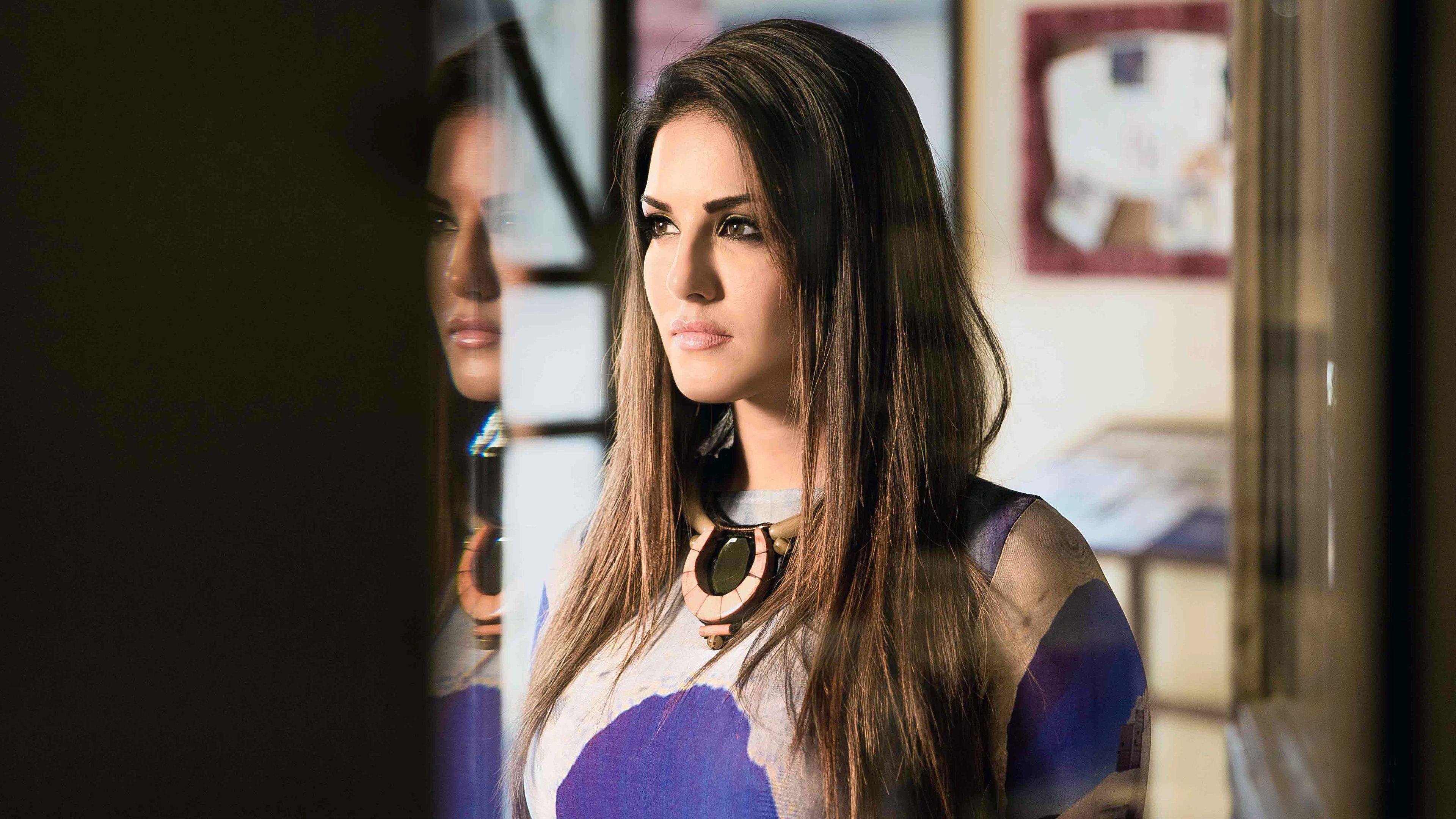 Sunny Leone Wallpapers - Top Free Sunny Leone Backgrounds - WallpaperAccess