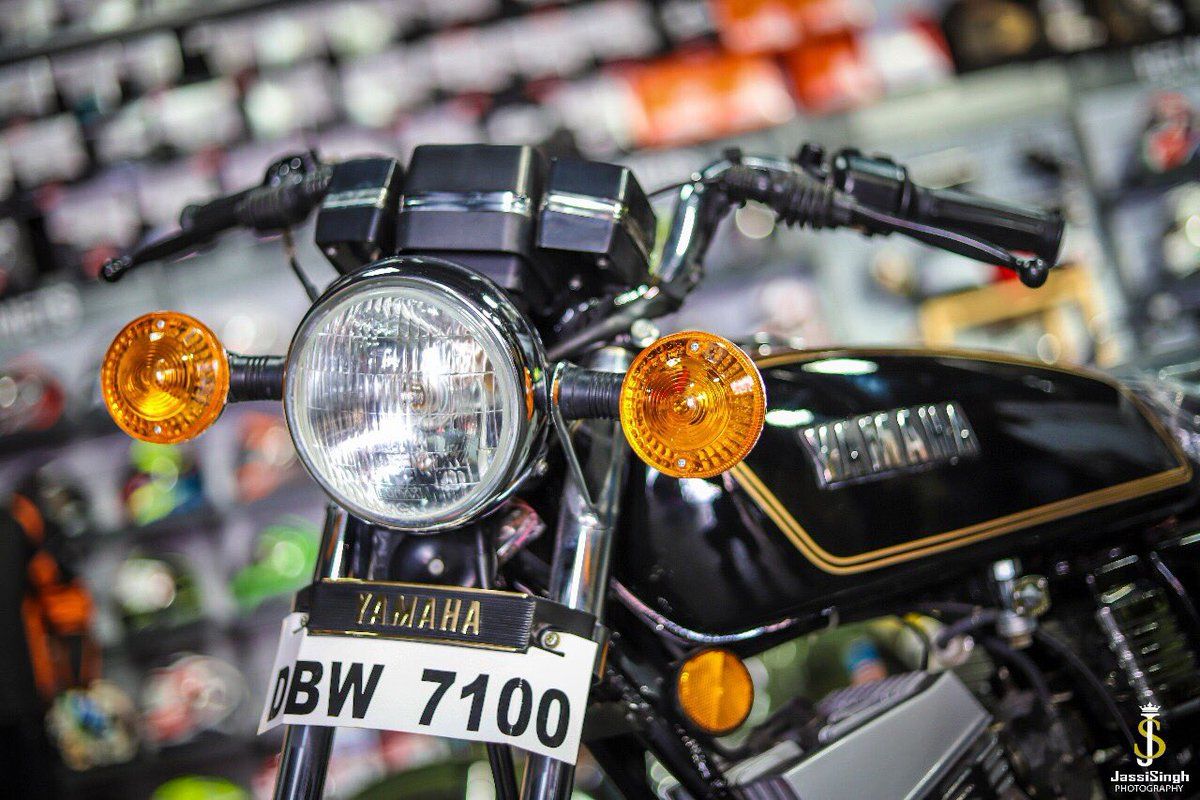 Rx 100 Bike Wallpapers - Top Free Rx 100 Bike Backgrounds - WallpaperAccess