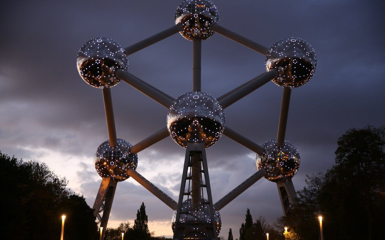 Atomium Wallpapers - Top Free Atomium Backgrounds - WallpaperAccess