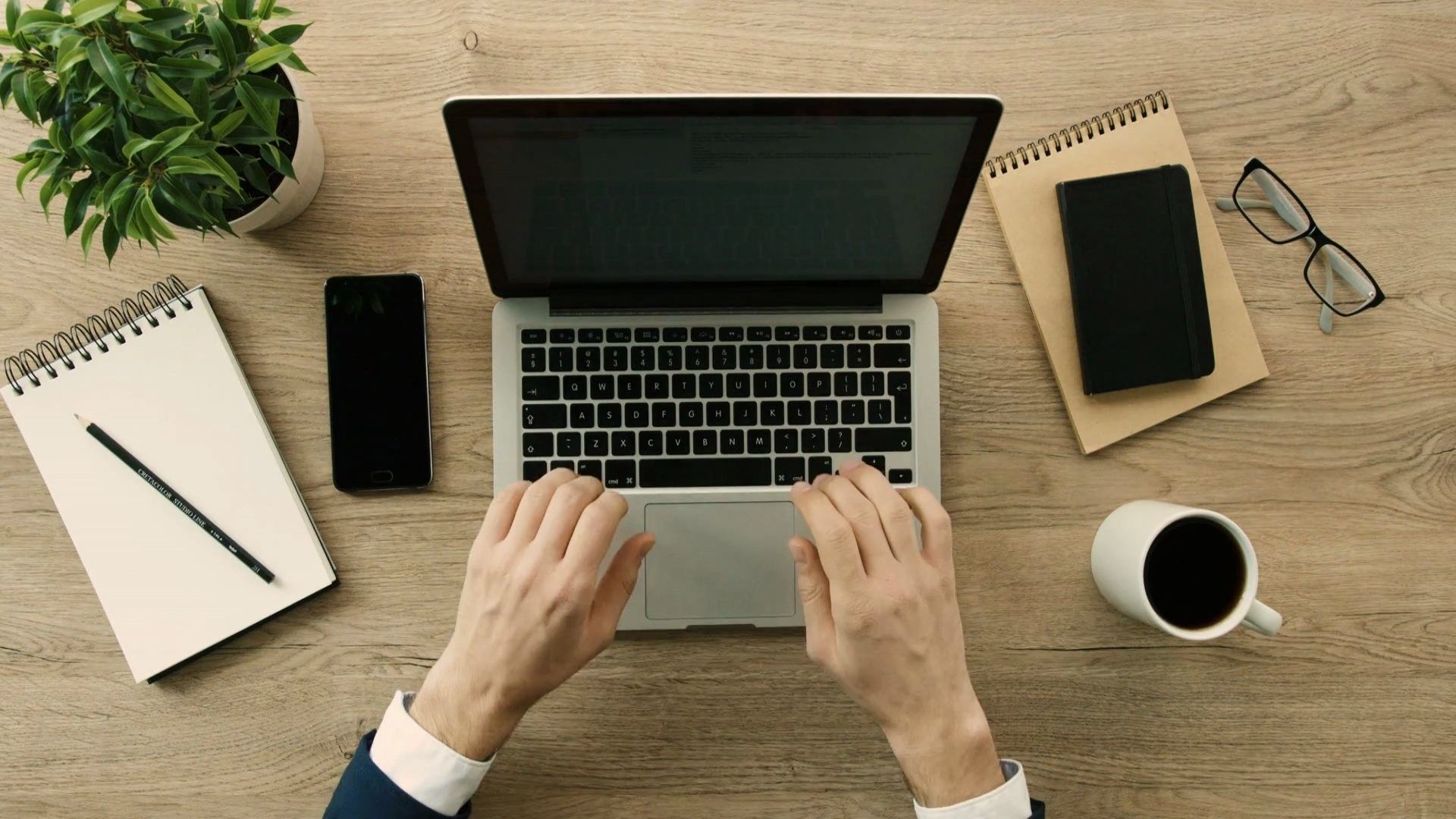 Office Worker Wallpapers - Top Free Office Worker Backgrounds ...