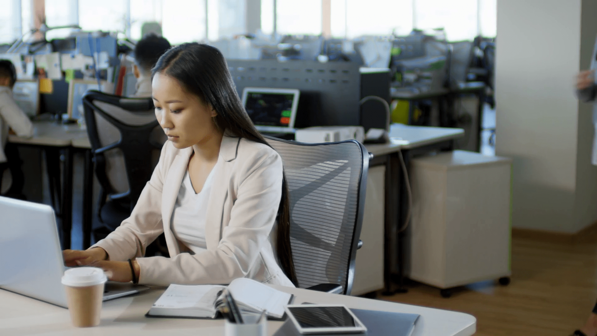 Office Worker Wallpapers - Top Free Office Worker Backgrounds ...