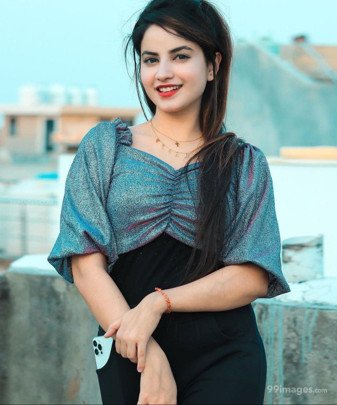 Piyanka Mongia Wallpapers - Top Free Piyanka Mongia Backgrounds - WallpaperAccess