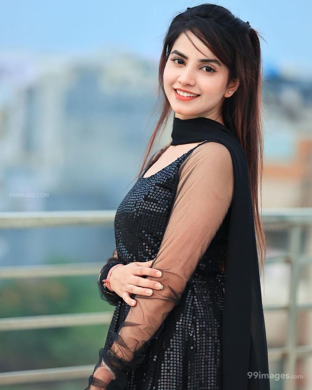 Piyanka Mongia Wallpapers - Top Free Piyanka Mongia Backgrounds - WallpaperAccess