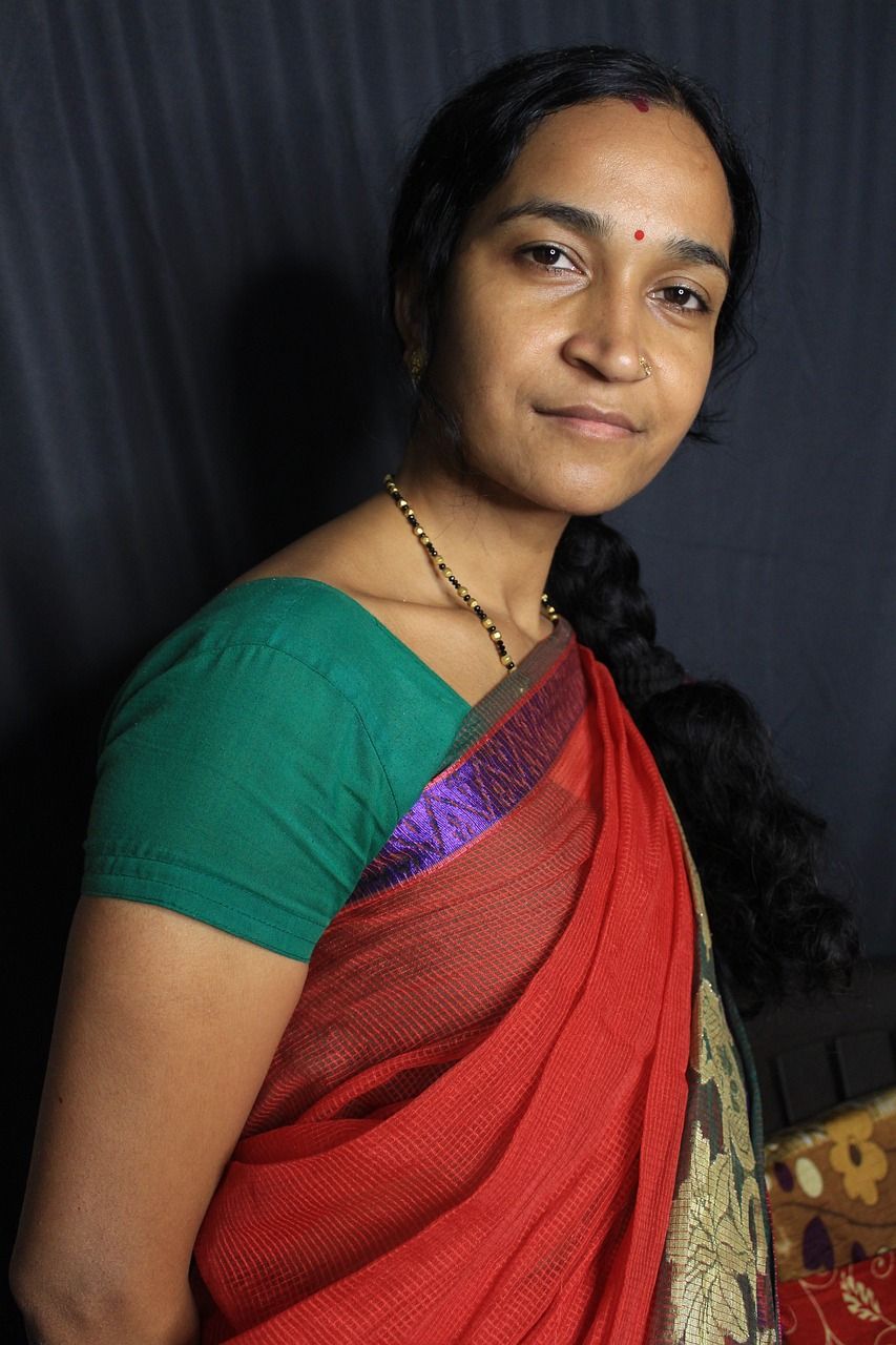 Indian Aunty Wallpapers - Top Free Indian Aunty Backgrounds ...