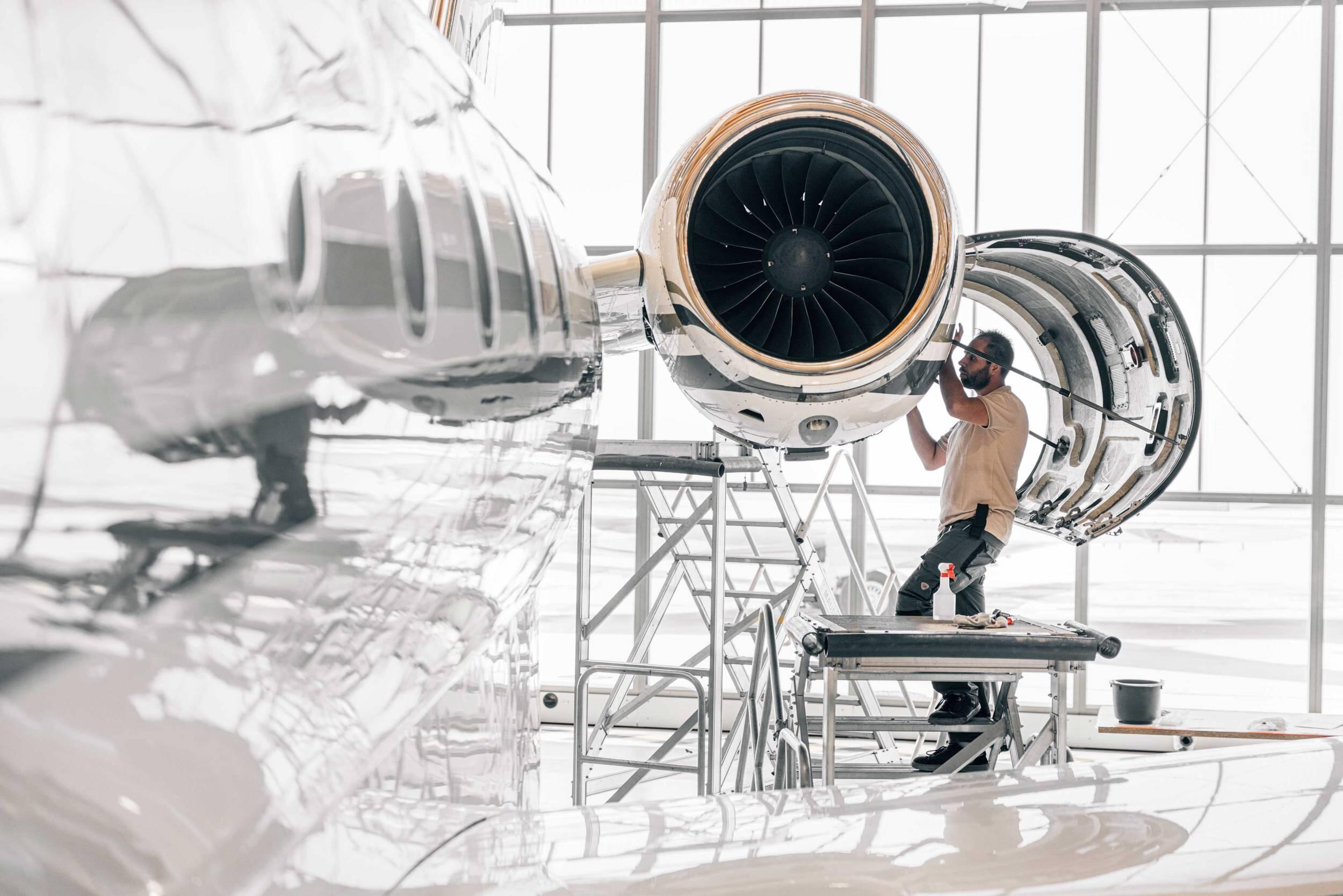 Aircraft Technician Wallpapers - Top Free Aircraft Technician ...