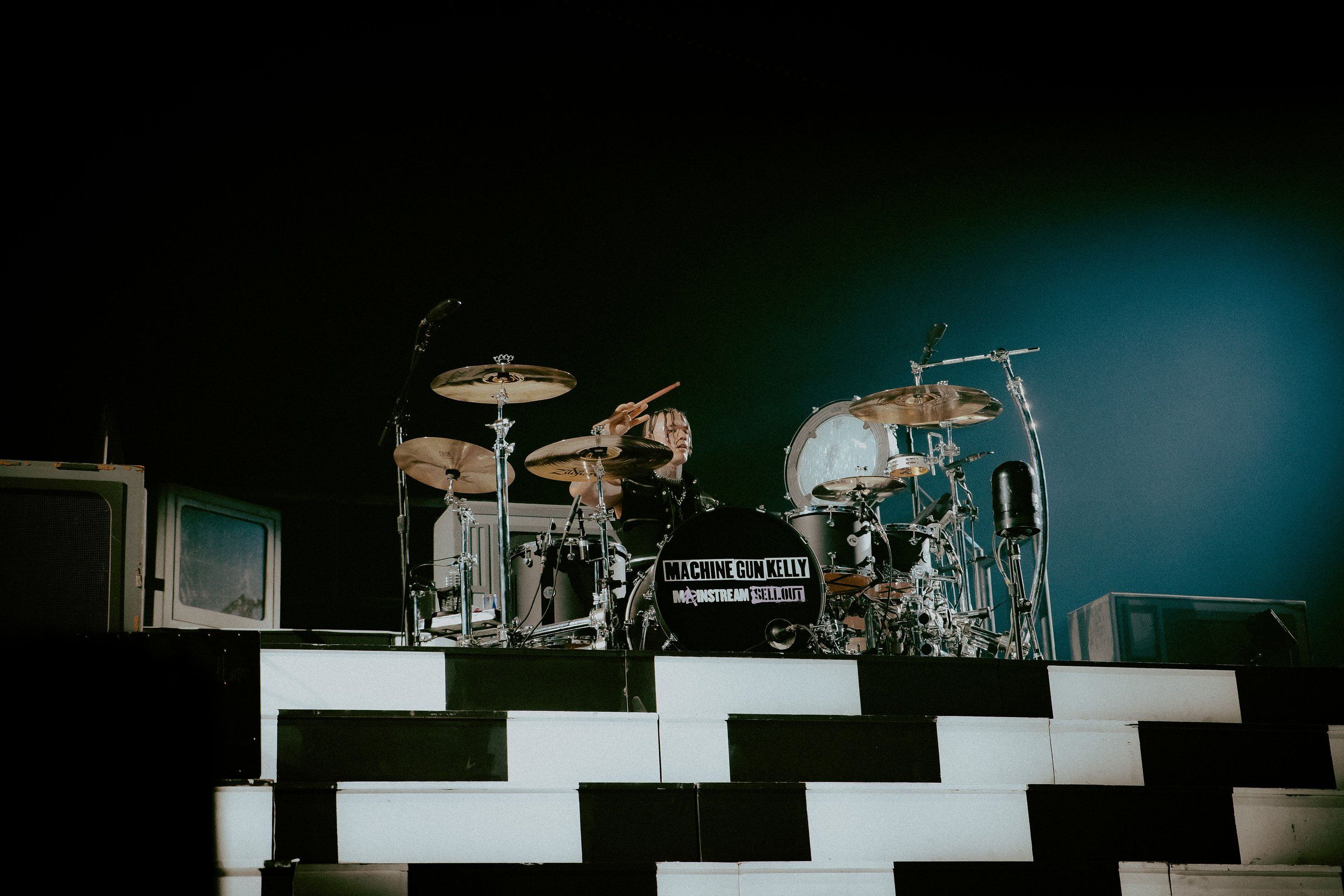 Mainstream Sellout Wallpapers - Top Free Mainstream Sellout Backgrounds ...