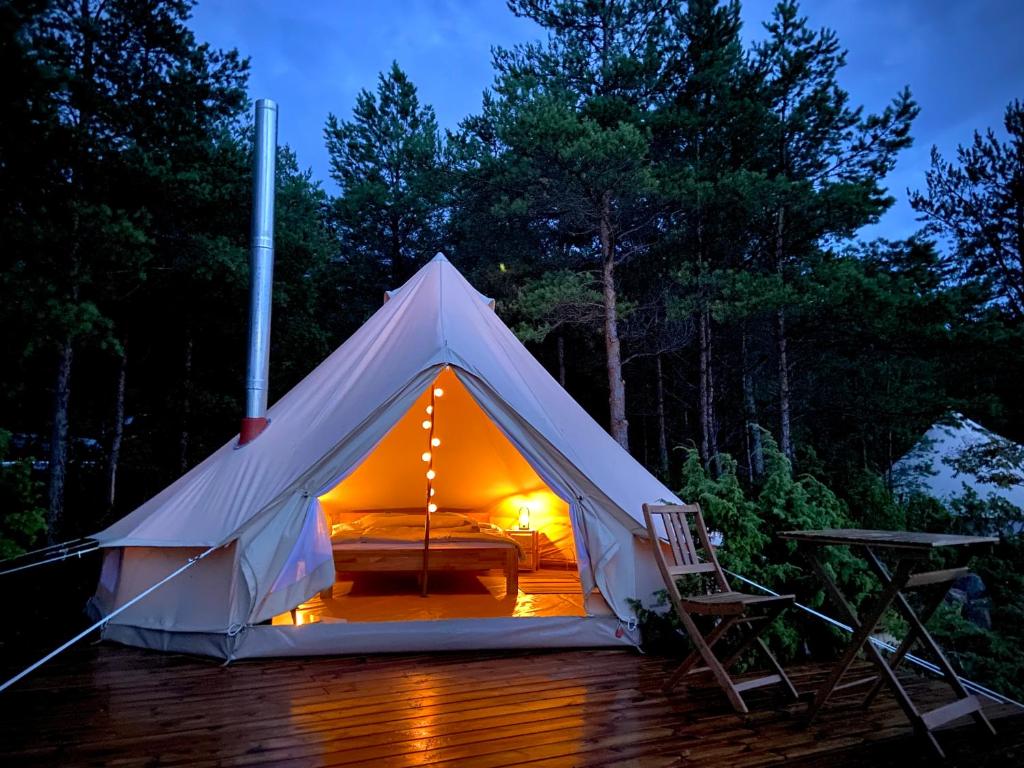 Glamping Wallpapers - Top Free Glamping Backgrounds - WallpaperAccess