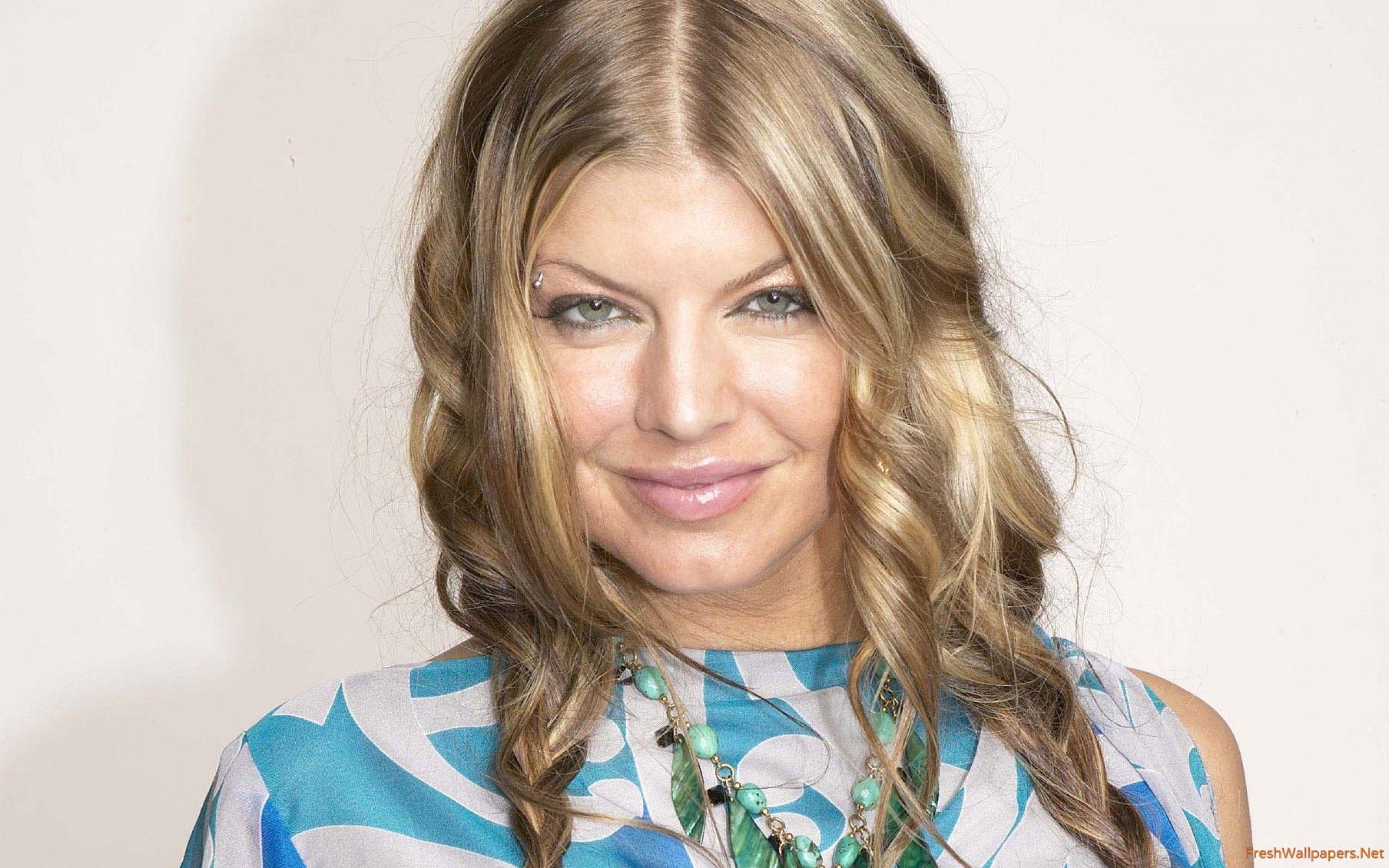 Fergie Wallpapers - Top Free Fergie Backgrounds - WallpaperAccess