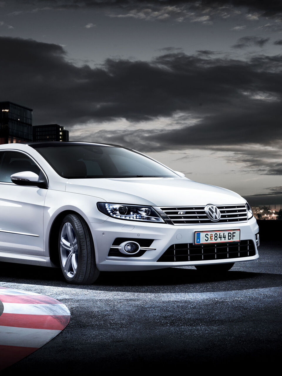 VOLKSWAGEN Passat CC Wallpapers - Top Free VOLKSWAGEN Passat CC ...