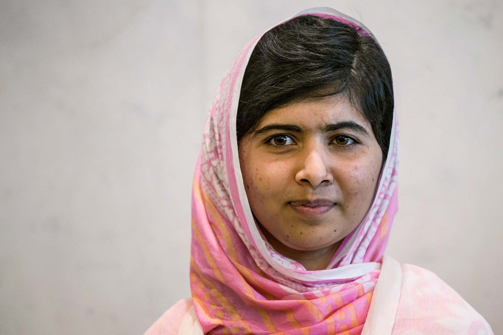 Malala Yousafzai Wallpapers - Top Free Malala Yousafzai Backgrounds ...